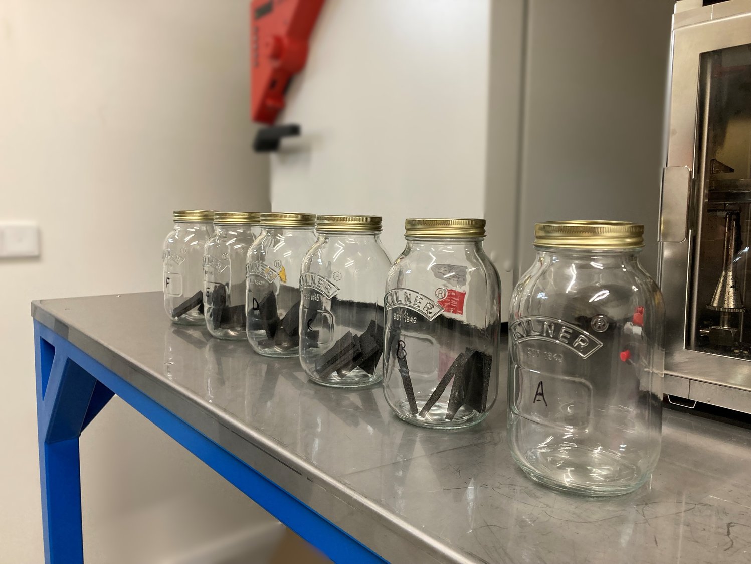 RoFoam Odor Test – VDA 270 Quality Assurance for Automotive Interiors